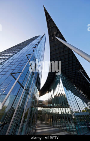 Post Tower, Headquarter of Deutsche Post and DHL in Bonn, seen from the ...