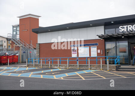 Railway station Strood, Rochester, Kent, UK Stock Photo - Alamy