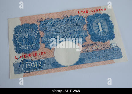 Peppiat Blue £1 pound note 1940 Stock Photo - Alamy