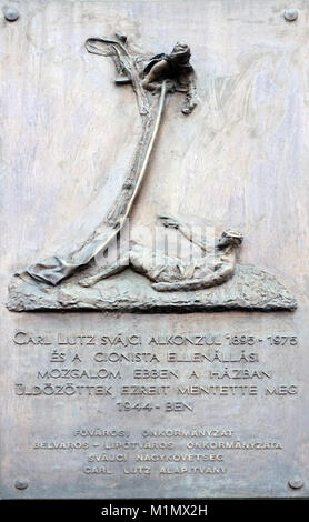 Memorial to Swiss Diplomat Carl Lutz in The Jewish Quarter Stock Photo ...