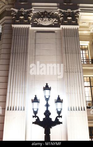 Four season hotel, London, Tower bridge Stock Photo - Alamy