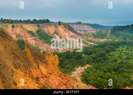 Erosion created the "Grand canyon of the Congo", Diosso Gorge, Pointe ...