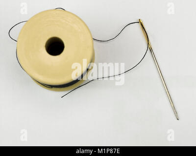 needle and thread macro close up Stock Photo - Alamy