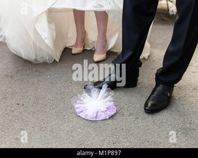 Breaking plates on wedding popular tradition Stock Photo - Alamy