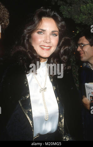 WONDER WOMAN, (Season 2), Lynda Carter, Lyle Waggoner, 1976-79 Stock ...