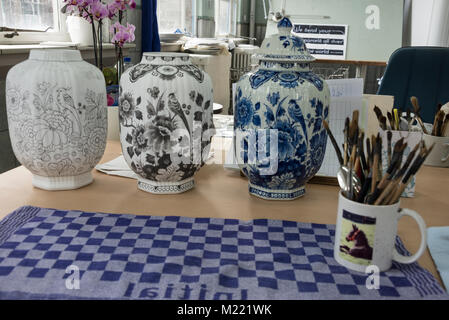 Delft Delftware Pottery factory Stock Photo - Alamy