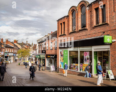 Congleton town centre with shoppers Stock Photo - Alamy