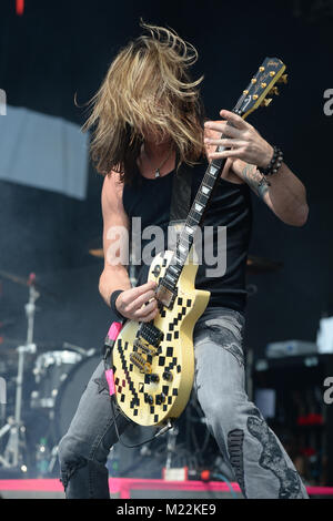 WESTON, FL - APRIL 03: Jeff Blando of Slaughter performs at Rockfest ...
