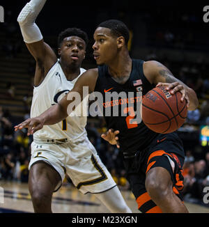 Oregon State guard Ronnie Stacy (2) is defended by Utah forward Tyler ...