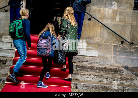 Princess Mabel and daughters countess Luana and countess Zaria during ...