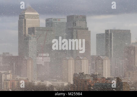 London, UK. 5th Feb, 2018. UK Weather: A brief but intense snow ...