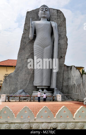 Buddha statue at the Uthpalawanna Sri Vishnu Devalaya Temple in ...