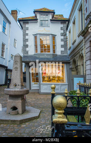 Crooked House Tea Rooms at Windsor, Berkshire, UK Stock Photo - Alamy