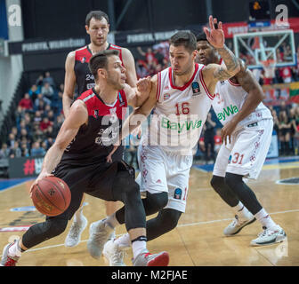 Stefan Jovic (FC Bayern Basketball, #16) mit Vladimir Lucic (FC Bayern ...