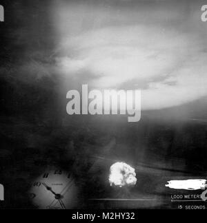 Trinity TNT Test, Manhattan Project Stock Photo - Alamy