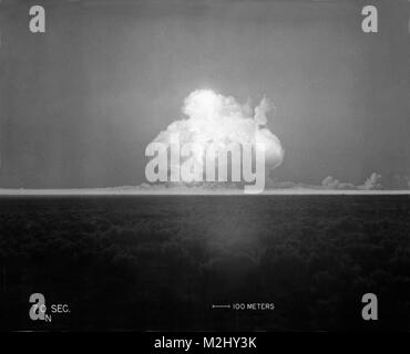 Trinity TNT Test, Manhattan Project Stock Photo - Alamy