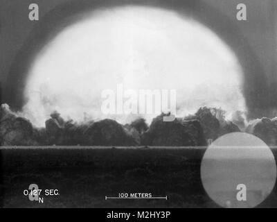 Trinity TNT Test, Manhattan Project Stock Photo - Alamy