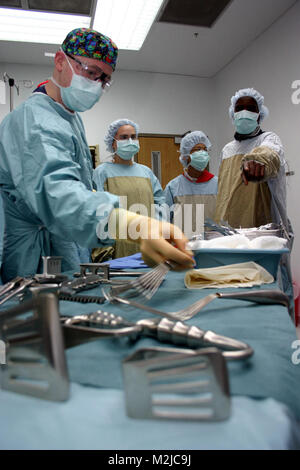 040331-N-5821W-004 Sigonella, Sicily (Mar. 31, 2004) Ð Hospitalman ...