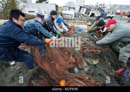 110321-N-9436A-099 HACHINOHE, Japan (March 21, 2011) Cryptologic ...