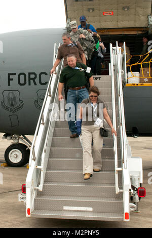 ESGR Boss Lift 04 11 002 by Oklahoma National Guard Stock Photo - Alamy