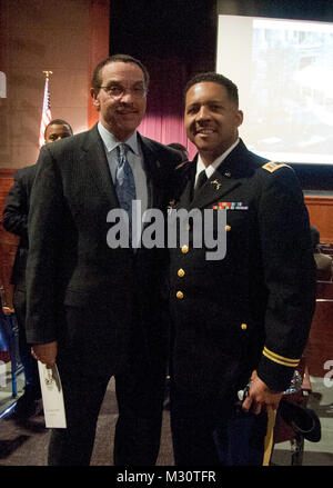 District of Columbia National Guardsman Army 2nd Lt. Jesse Searls ...