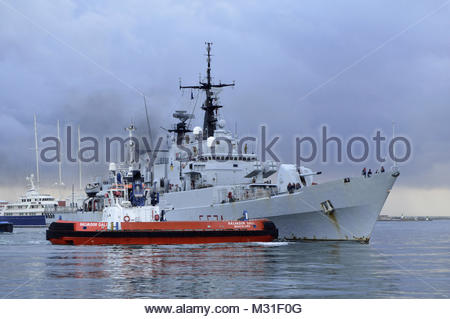 ITALIAN NAVY MAESTRALE CLASS FRIGATE F574 ALISEO Stock Photo: 168579138 ...