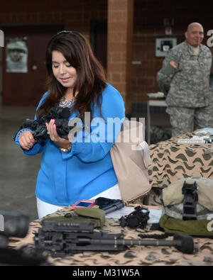 Soldiers from the Navy Infantry 35 Brigade deployed a mortar unit ...