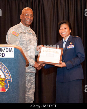 Maj. Gen. Errol R. Schwartz (left), District of Columbia National Guard ...