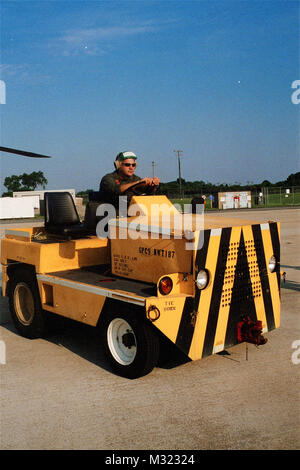 UH-1Z Cobra helo at Patuxent River MD. 6/2001 Photo byJohn Williams ...