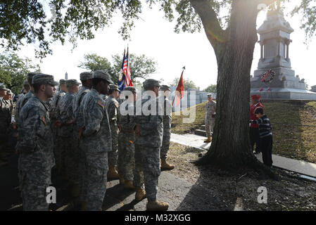 Soldiers of the Louisiana National Guard’s 1-141st Field Artillery ...