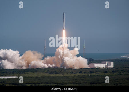 The CRS-9 mission, a part of NASA's Commercial Resupply Services ...