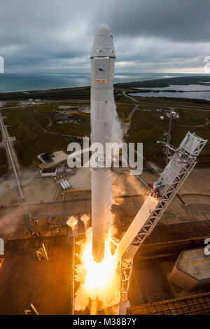 After landing at Kennedy Space Center’s Shuttle Landing Facility, the ...