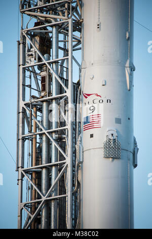 The first-stage booster of the DSCOVR mission lands on the ASDS landing ...