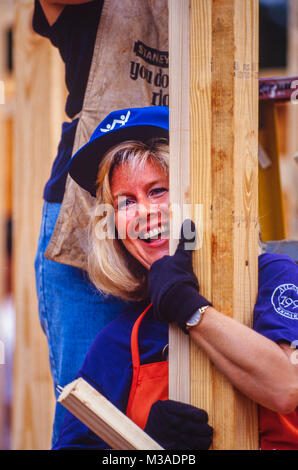 Tipper Gore and children at a Habitat for Humanity work project, Mary ...