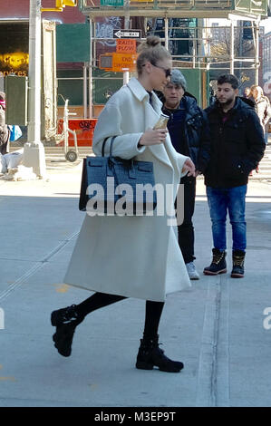 Gigi Hadid leaving her apartment Featuring: Gigi Hadid Where: Manhattan ...