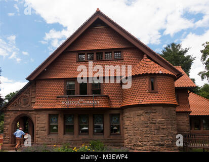 Norfolk library CT Stock Photo - Alamy