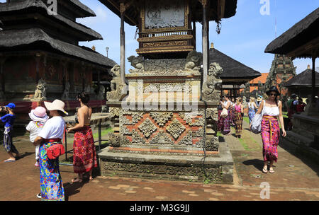 Batuan Temple aka Pura Puseh one of the oldest Balinese Hindu temple in ...