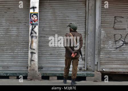Srinagar, India. 11th Feb, 2018. Youth clash with Indian Forces after ...