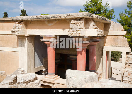 Lustral Basin. Palace of Knossos, Crete, Greece Stock Photo - Alamy