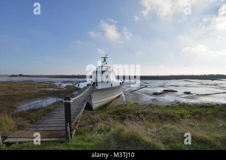 House Boats in the Essex Salt Marshes-low tide clear bright blue sky ...