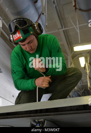 PACIFIC OCEAN (March 22, 2017) An F/A-18E Super Hornet, from the "Blue ...
