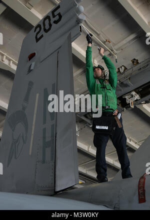 PACIFIC OCEAN (March 22, 2017) Cpl. Terrence Duncan, left, a native of ...
