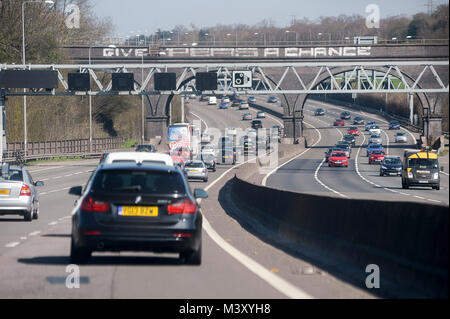 The M25 motorway orbital road around London Stock Photo: 59179512 - Alamy
