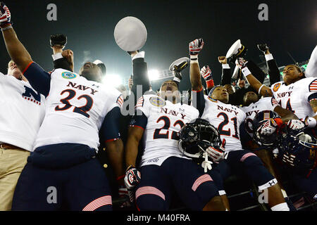 DEC 13, 2014 : Navy Midshipmen wide receiver Jamir Tillman (4 Stock ...