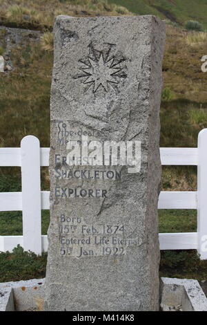 The grave of Sir Ernest Shackleton, in the cemetery of Grytviken, in ...