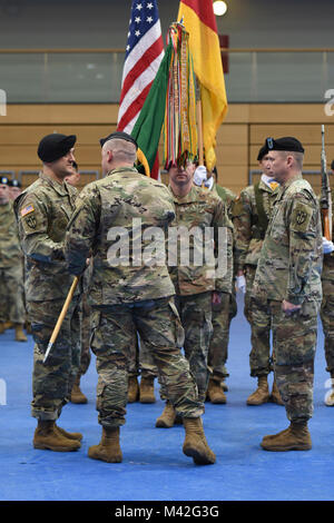 709th Military Police Battalion Commander Lt. Col. Matthew R. Gragg ...