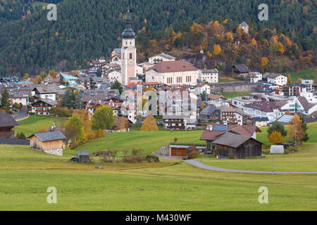 Alpine village of Castelrotto during autumn, Seiser Alm, province of ...