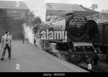 LMS Stanier Coronation Scot railway carriage Stock Photo - Alamy