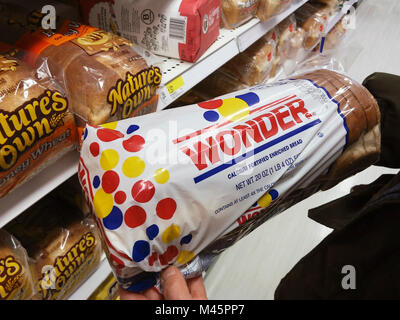 Hostess Wonder Bread Stock Photo - Alamy