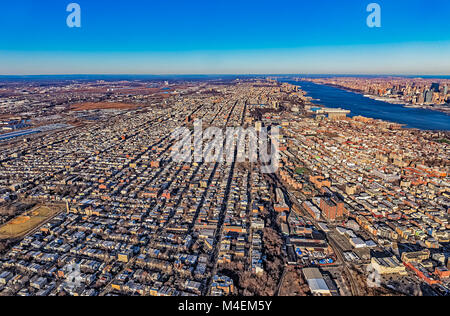 Aerial view of the urban skyline of Newark, New Jersey on a sunny day ...
